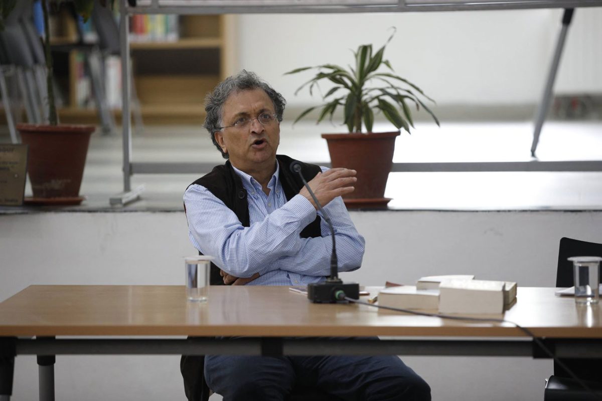 Ramachandra Guha’s book secures the Elizabeth Longford Prize for ...